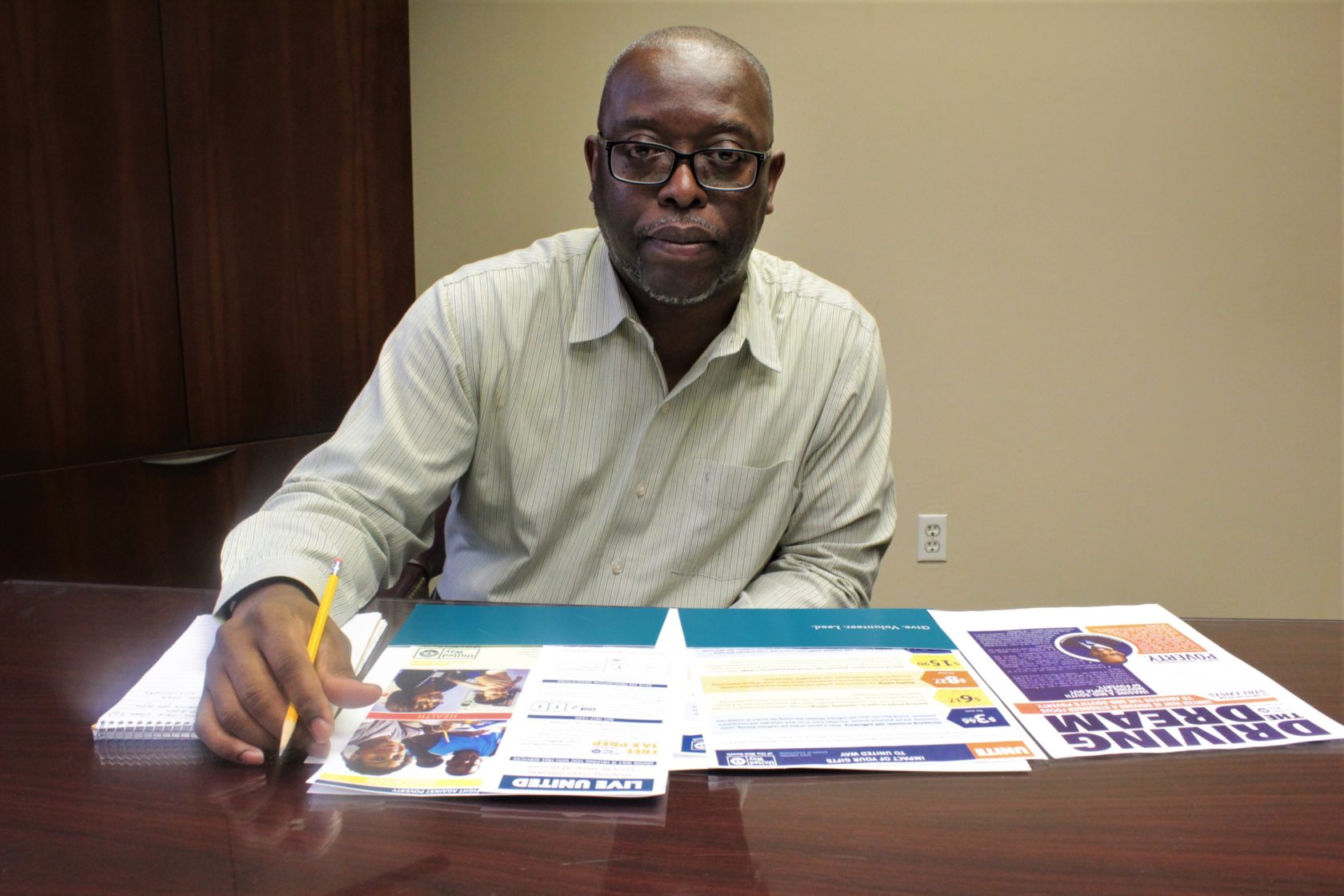 Volunteer Spotlight: Raised in poverty, Charles Everett works with ...